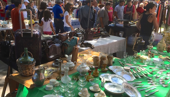 Montevideo Street Market: La Feria de Tristán Narvaja » Traveling Bytes